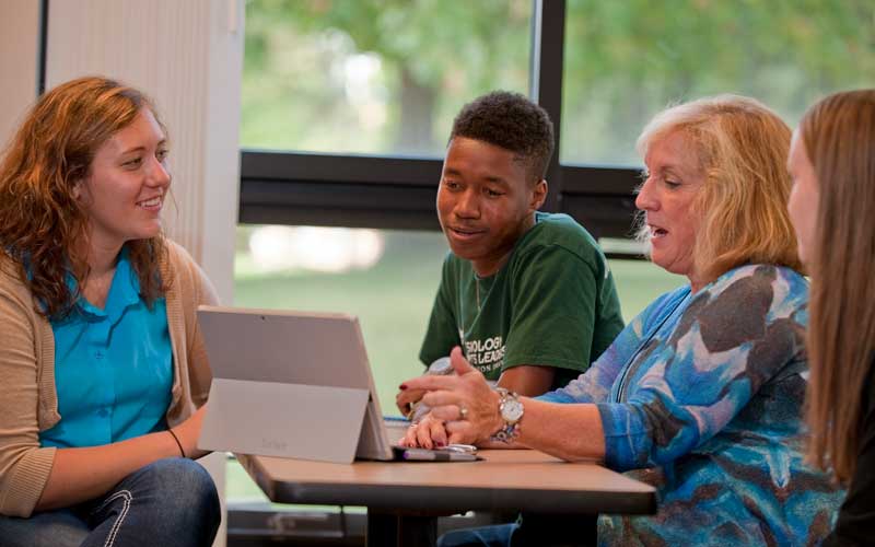 Bachelor of Social Work Degree in Indiana (BSW) | Huntington University